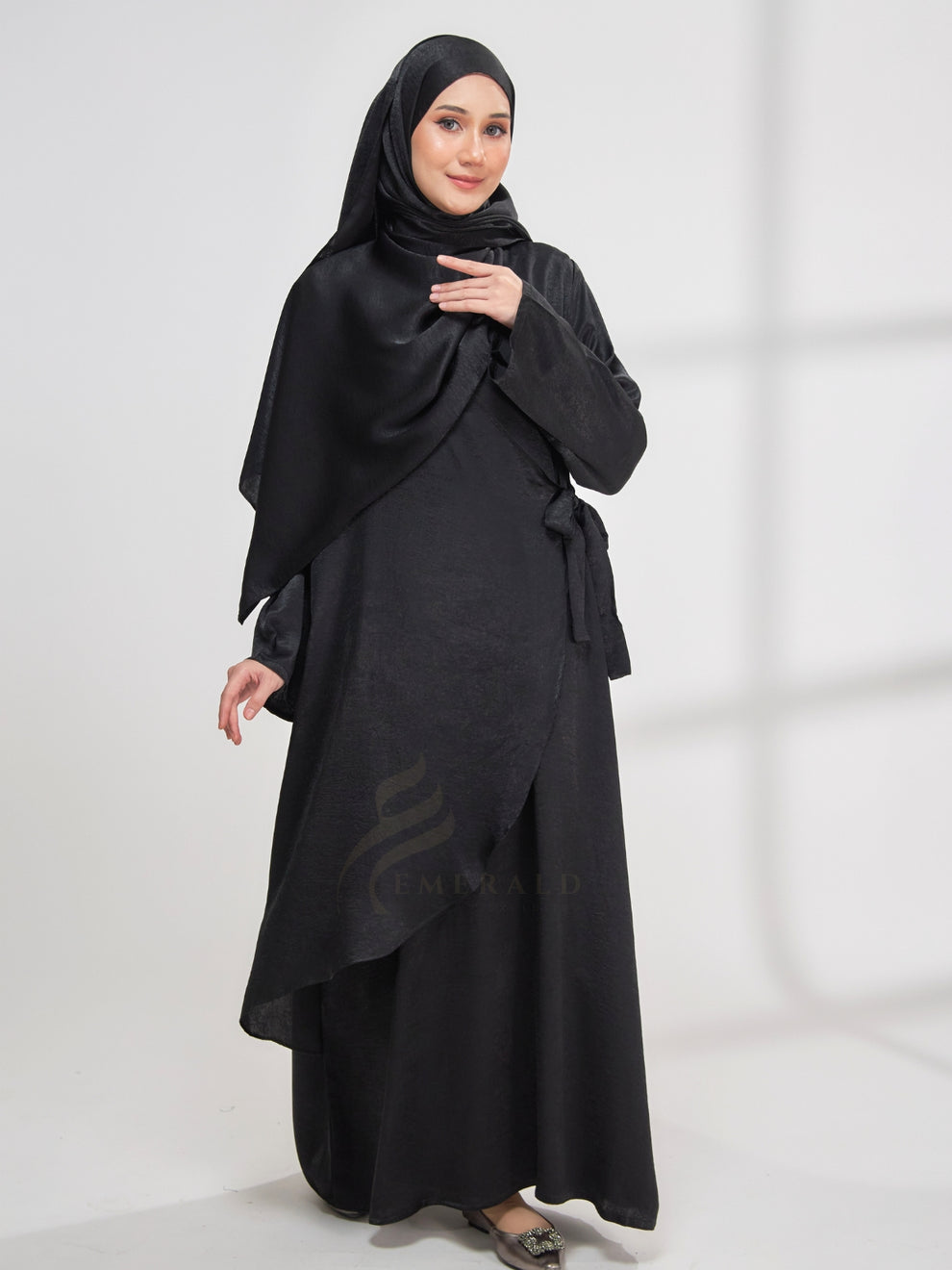 HAURA Abaya – EMERALD EXCLUSIVE